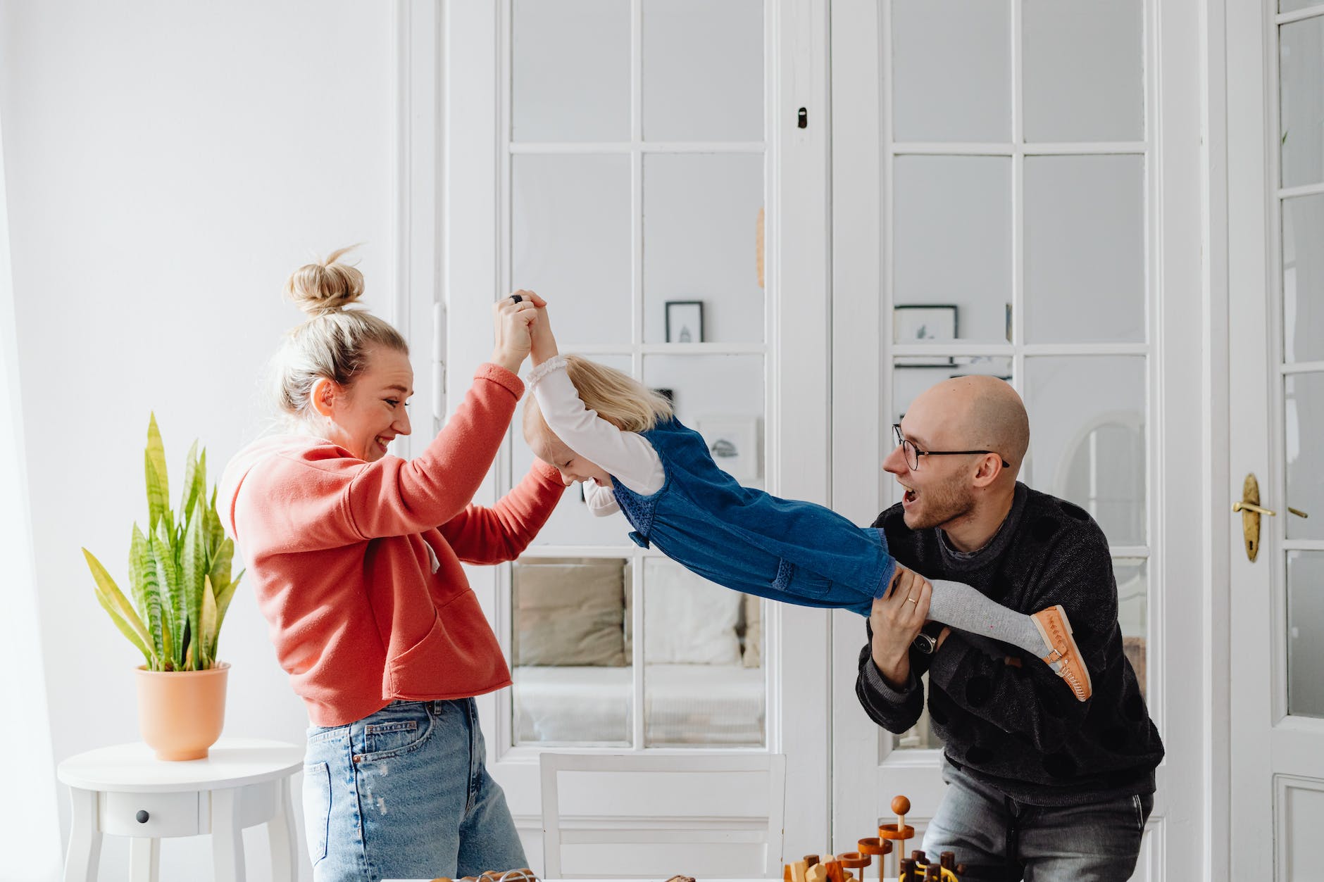 Happy Family Life | A Few Essentials For A Happy Family Life - Simply ...